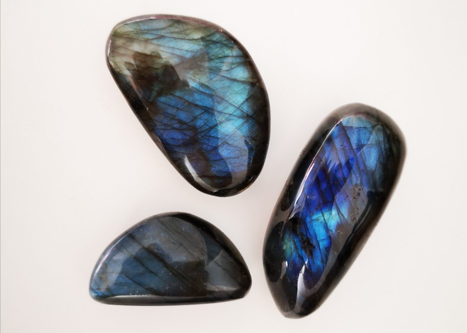 Labradorit - Stephanie Mika-Wikenhauser